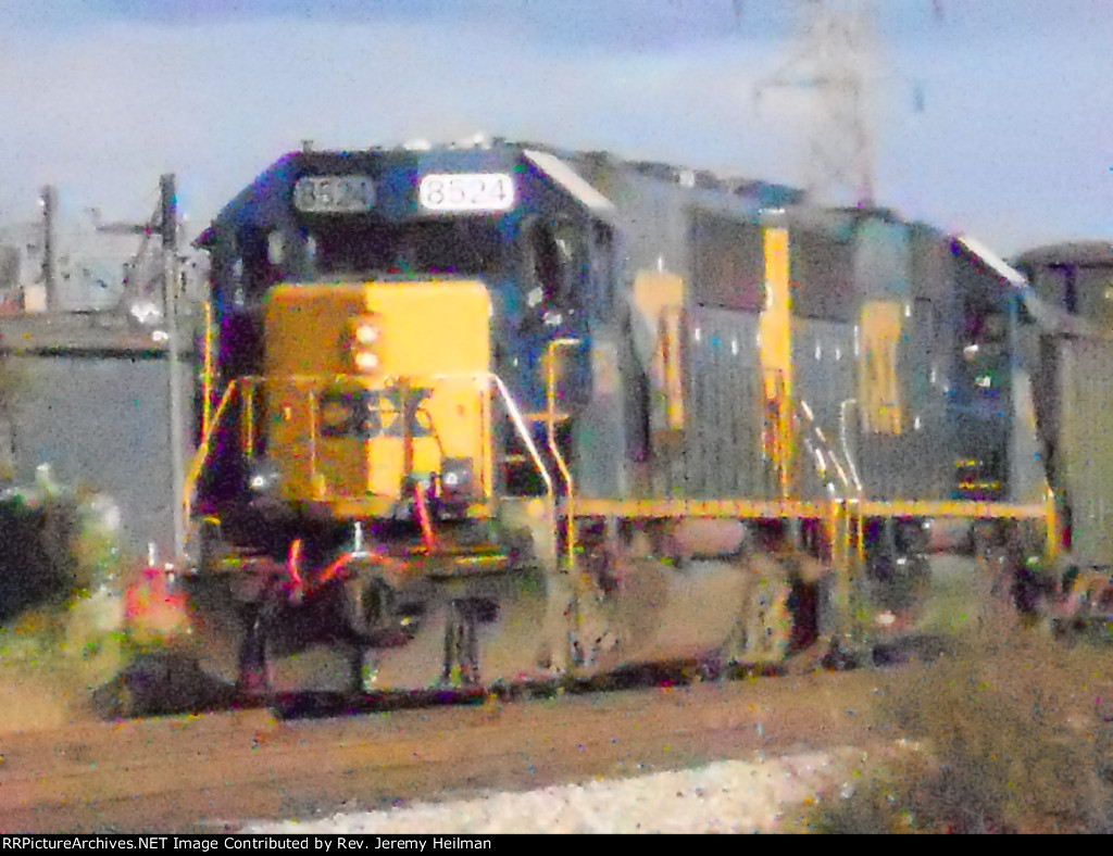 CSX 8524 & 8500